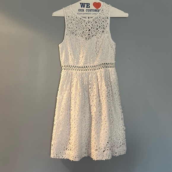 Lilly Pulitzer | Dresses | Lilly Pulitzer Sz Xs Euc White Alivia Sea ...